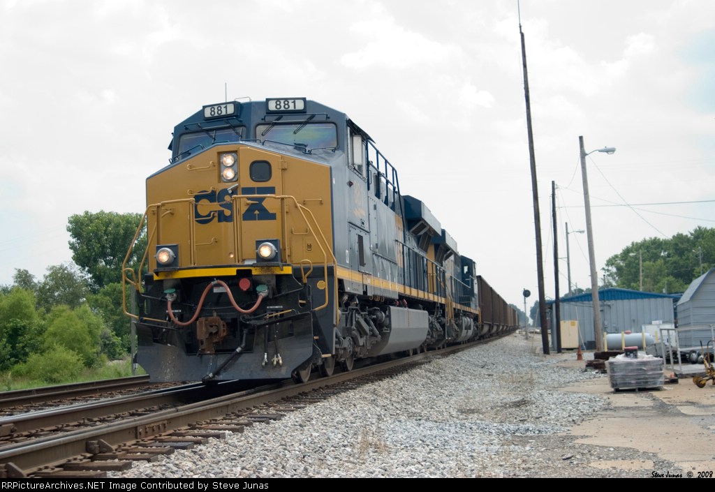 CSX 881